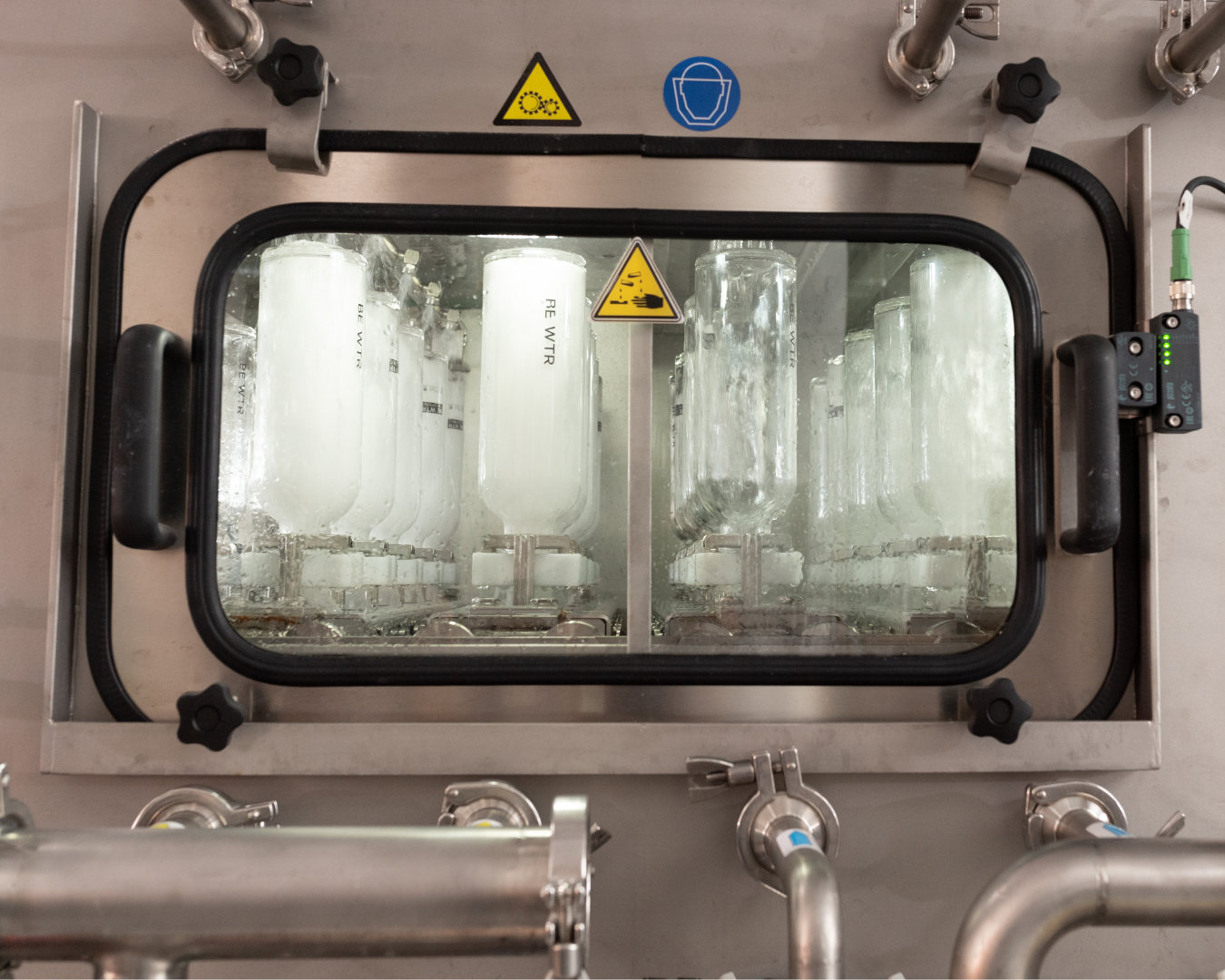 BE WTR inaugurates its first automatic bottling site in the city center ...